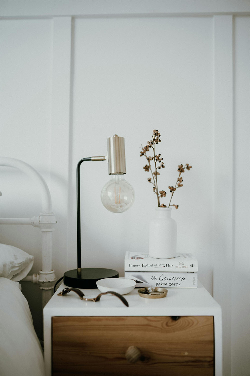 The Essential Guide to Nightstands: What You Need to Know - Various Loft